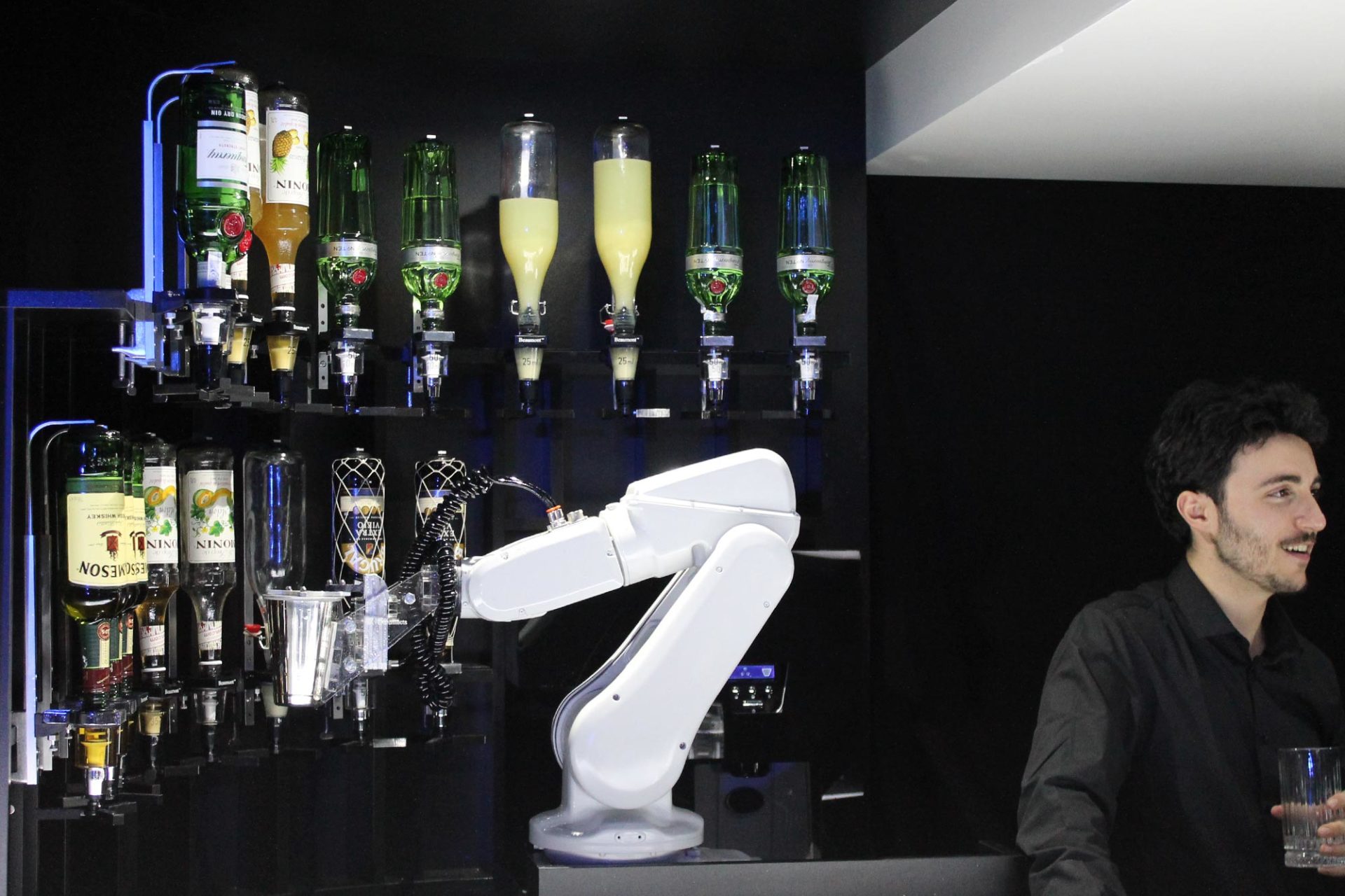 Bar robotizado - EXarchitects Arquitectura, diseño paramétrico y ...